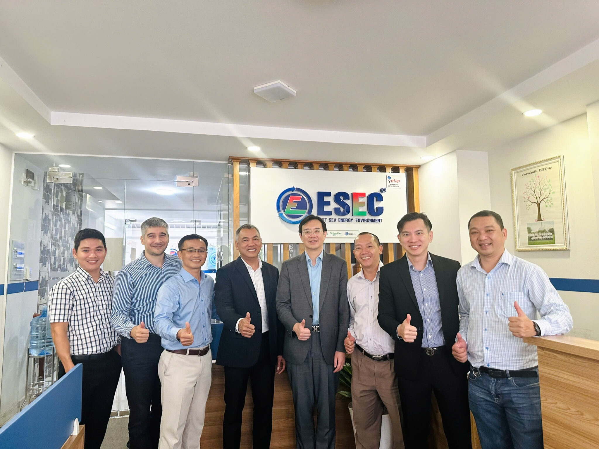 ESEC hân hạnh đón tiếp các lãnh đạo cấp cao của Tập đoàn Schneider ...